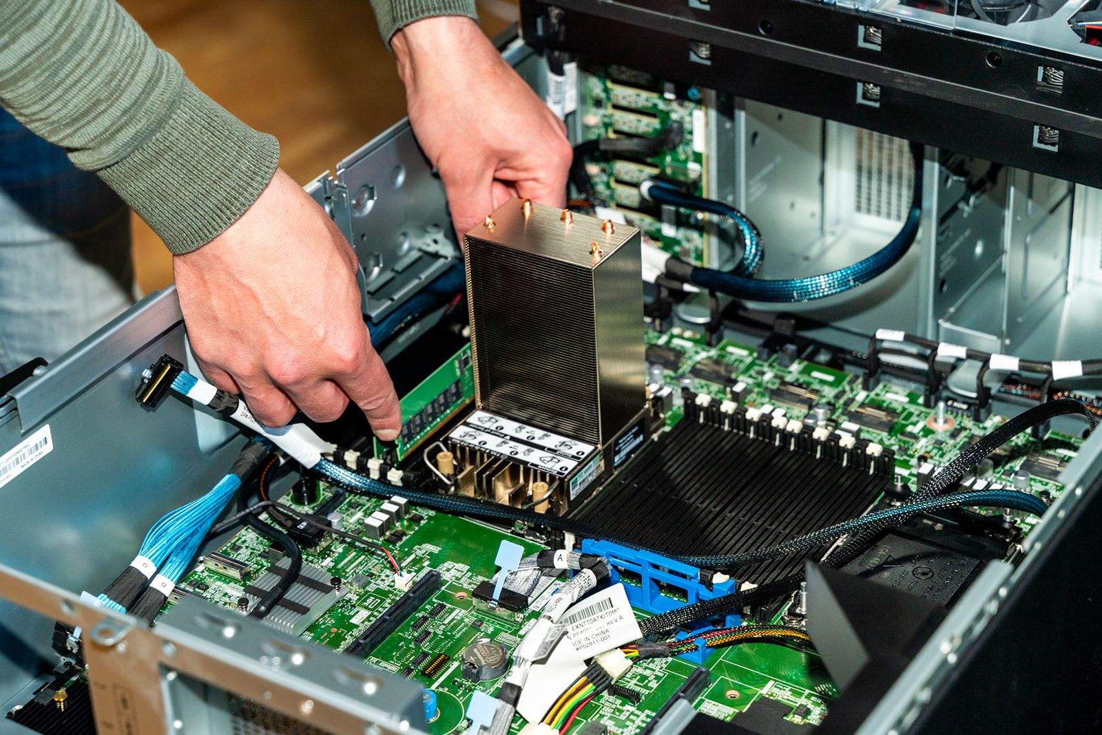 Hard- & Software | Analyst ICT